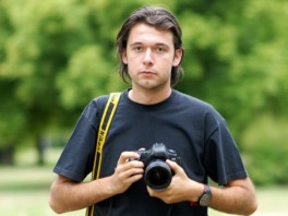 Dado Ruvić: Želim postati ratni fotograf kako bih svijetu prenio poruku