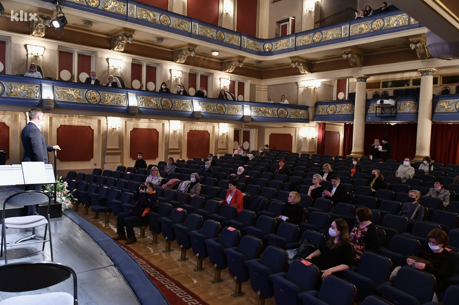 Sarajevska filharmonija se vratila na scenu Narodnog pozorišta nakon ...