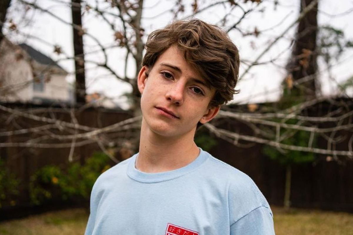 Preminuo Tyler Sanders koji je glumio u seriji "Fear the Walking Dead ...