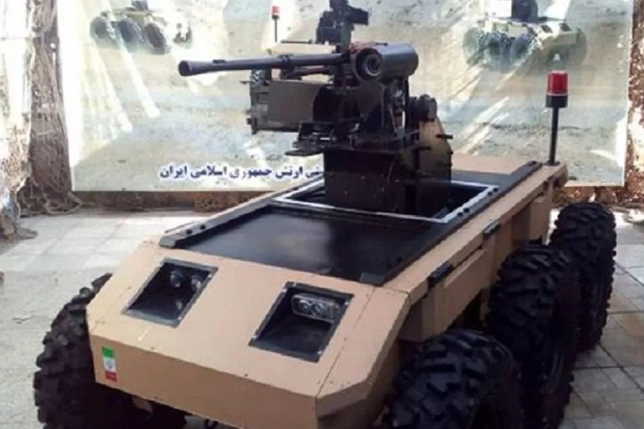 Iran predstavio nove tenk robote koji se pokreću umjetnom inteligencijom