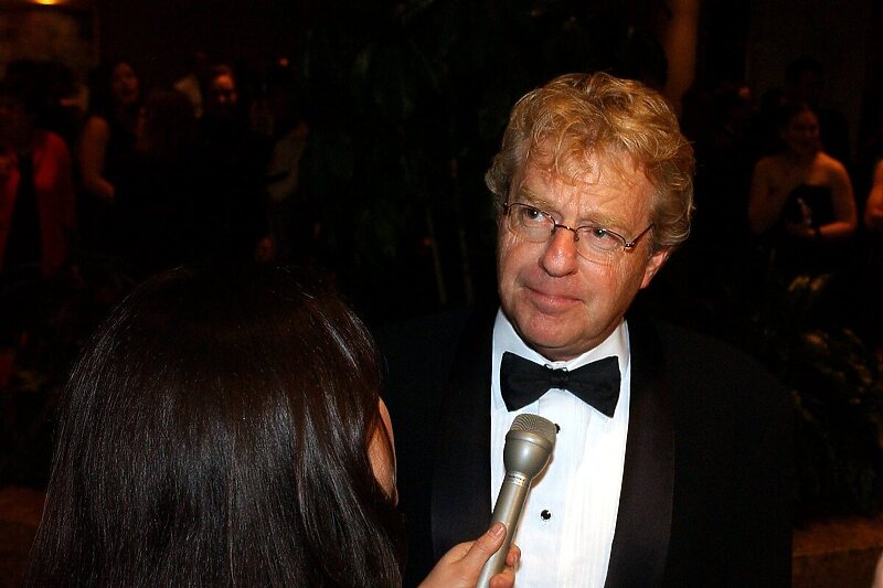 Preminuo kontroverzni američki TV voditelj Jerry Springer