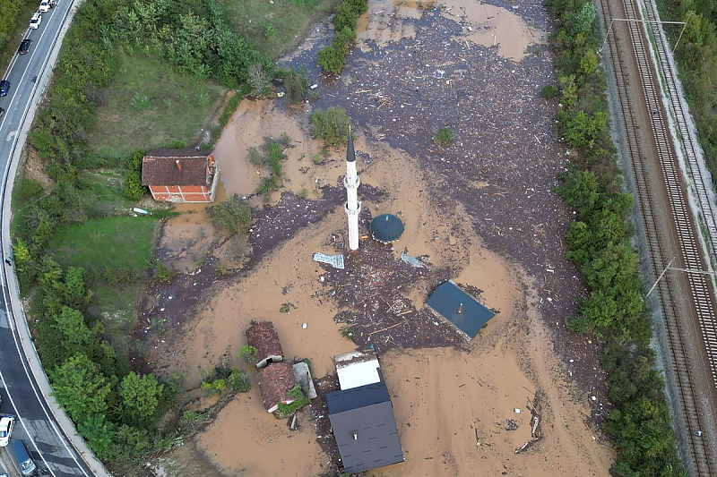 Porodice koje su poplavljene dobit će pomoć od 8.000 do 15.000 KM od ...
