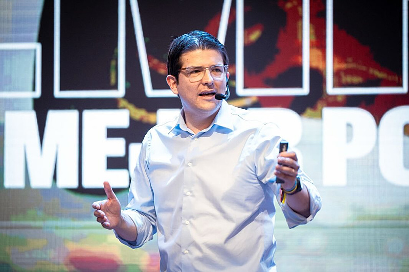 Kandidat za predsjednika Kolumbije upucan u glavu na skupu u Bogoti, uhapšen 15-godišnjak