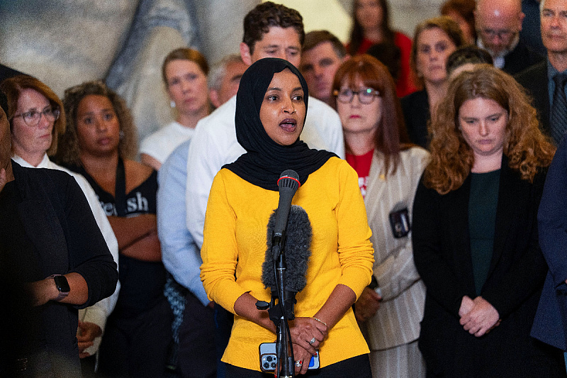 Američka kongresmenka uz brojne rasističke komentare napala kolegicu ...
