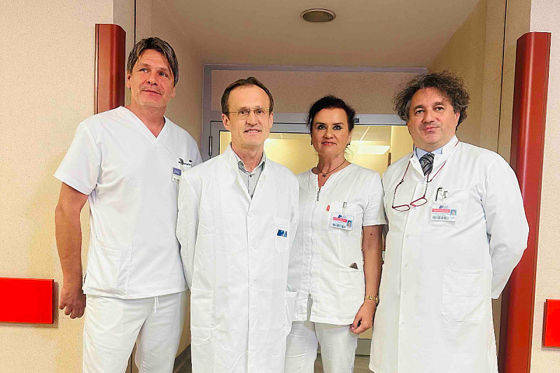 Na KCUS-u u sklopu stručnog seminara uspješno operisano 13 pacijentica ...