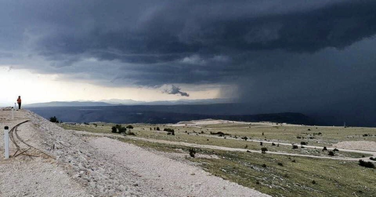 Oluja iznad Mostara: Kako je izgledalo nebo u vrijeme nevremena