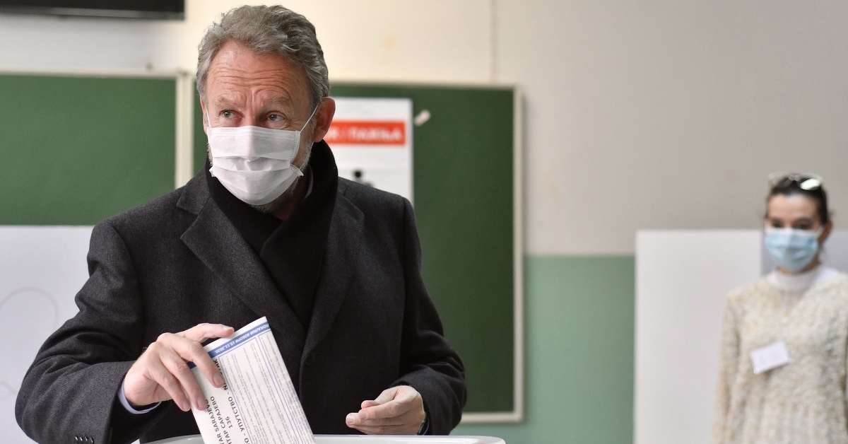 Izetbegovići ubacili glasove u kutiju, lider SDA smatra da će stranka ...