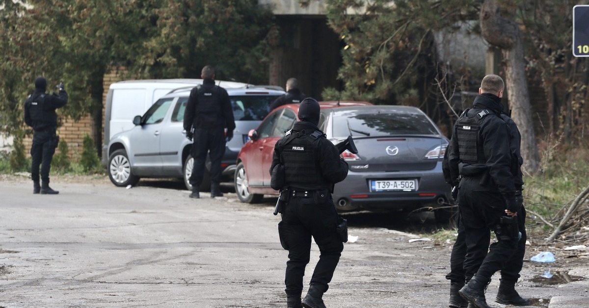 Intenzivna akcija na Stupu, sarajevska policija traga za još dvojicom migranata