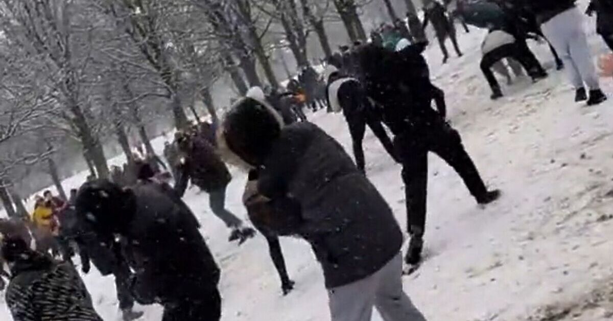 Mladići u Britaniji kažnjeni sa po 10.000 funti jer su organizovali ...