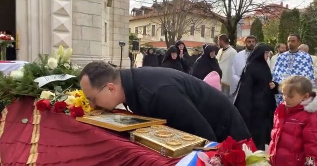 Episkop Atanasije sahranjen u Trebinju, ponovo se kršile epidemiološke ...