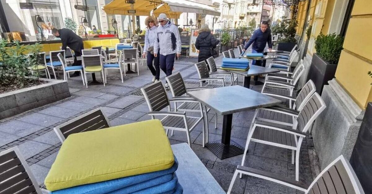 Od sutra u Srbiji bašte kafića rade sa 50 posto kapaciteta