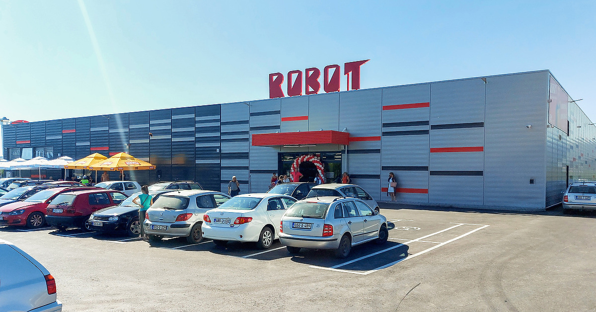 Otvoren hipermarket Robot u Kalesiji