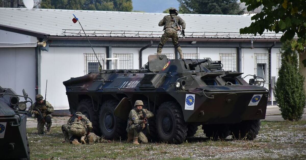 U Kampu Butmir tokom EUFOR-ove vježbe upriličen Dan visokih zvanica