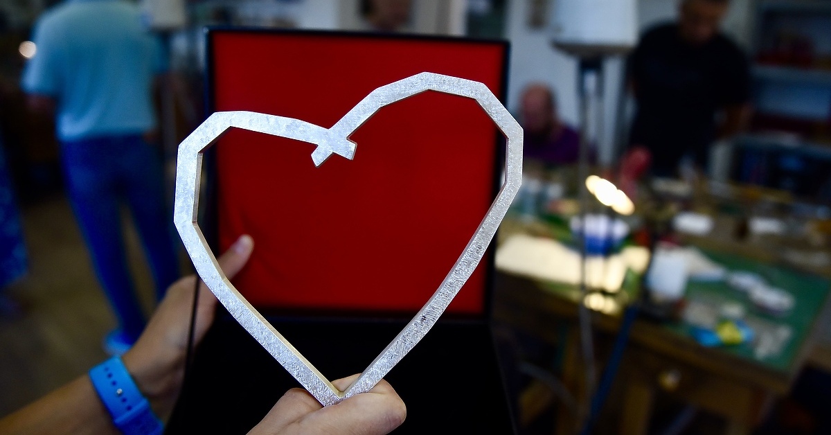 Osamnaest godina Srca Sarajeva: Kako je simbol od kartona za opkoljeni ...