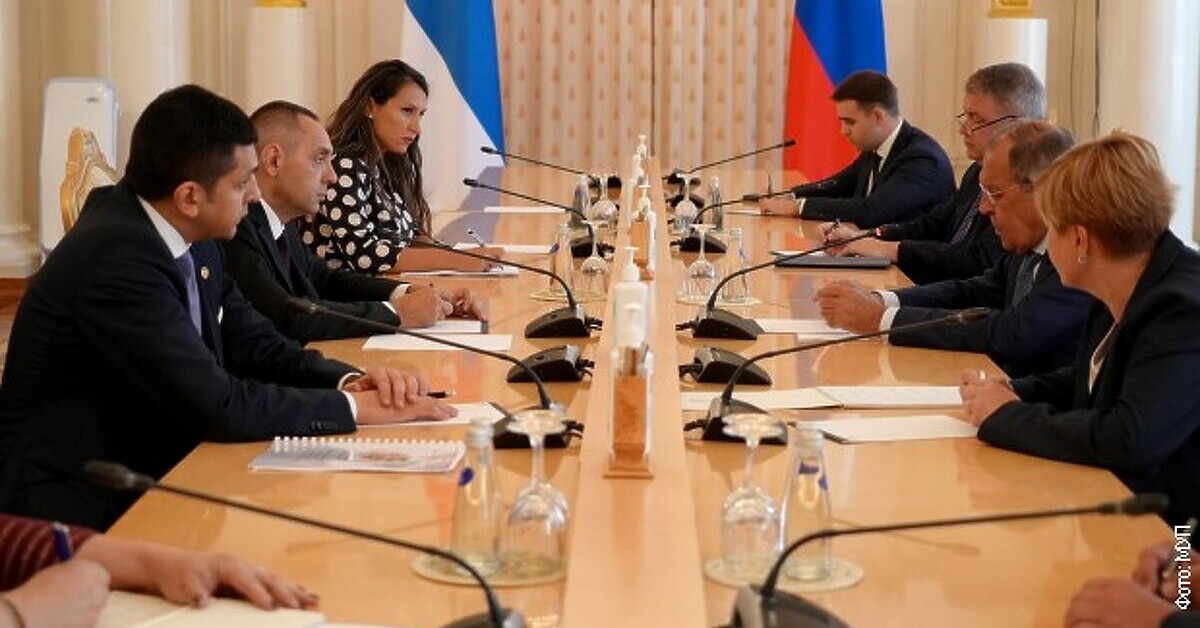 Vulin s Lavrovom: Putin na zahtjev Vučića spriječio donošenje ... Vulin s Lavrovom: Putin na zahtjev Vučića spriječio donošenje ...