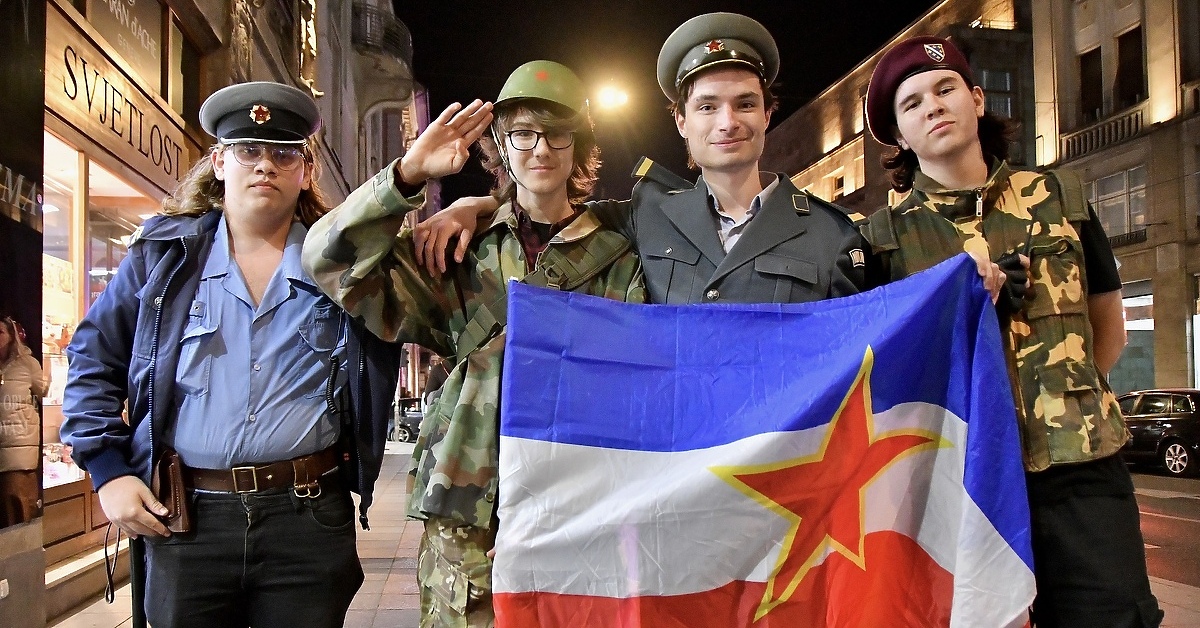 Titova milicija, kosturi i klovnovi na ulicama Sarajeva: Noć vještica stigla je u grad