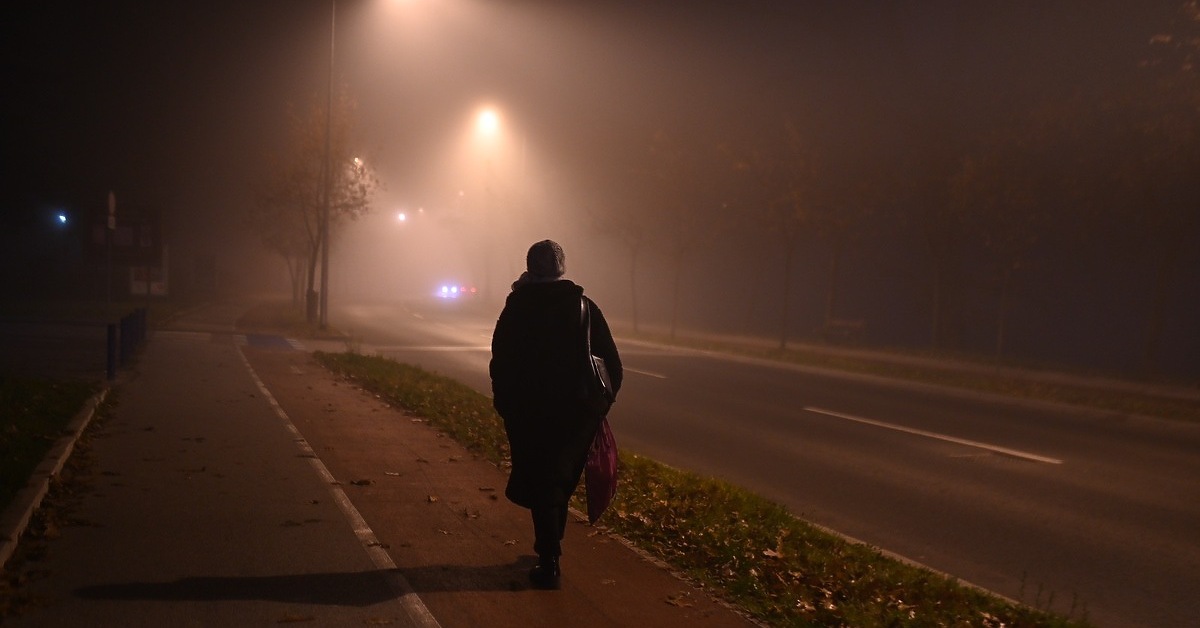 Gusta magla okovala bh. gradove, na autoputu vidljivost desetak metara