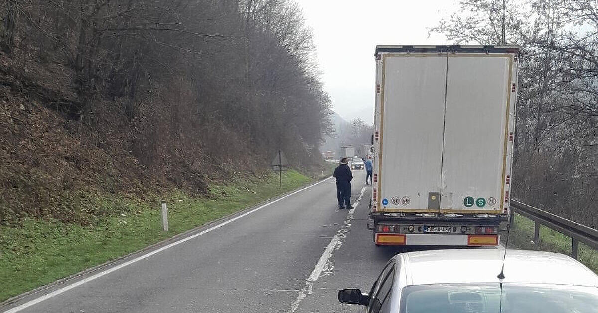Pet osoba povrijeđeno u sudaru na magistralnom putu M-17 kod Zenice