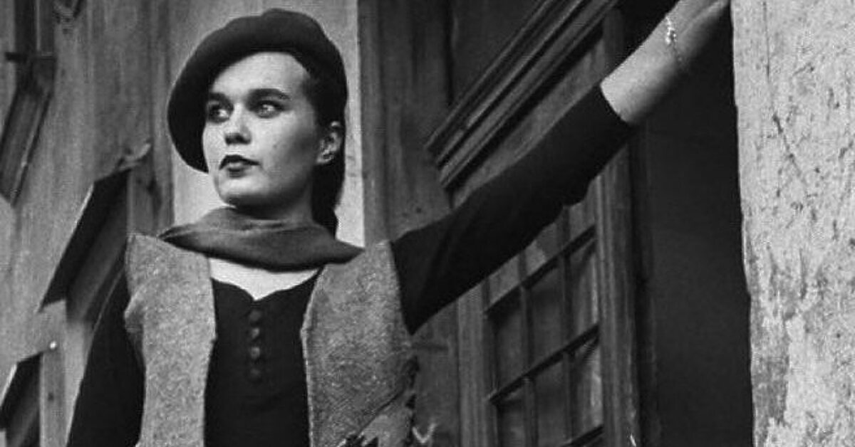 Moda tokom rata u BiH: Dame pozirale u kreacijama napravljenim od deka