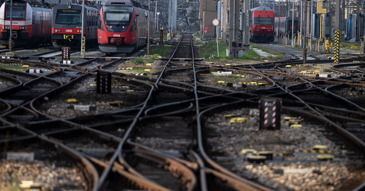 Austrija: Noćni voz se zapalio u tunelu, evakuisano nekoliko stotina putnika