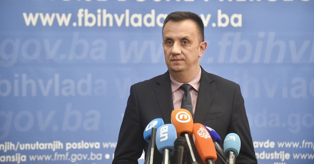 Lakić: Imamo saznanja da "Zrak" ide u stečaj, Vlada FBiH neće odustati od ove firme