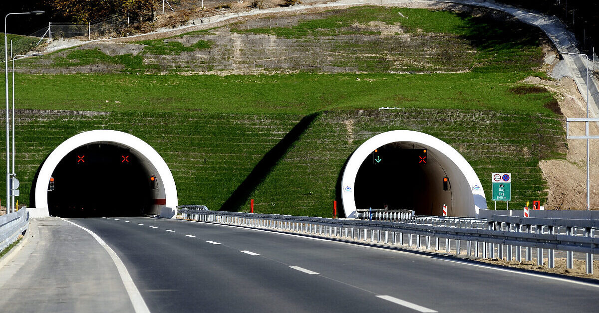 Saobraćajna nesreća kod tunela Igman na autoputu: Jedna osoba povrijeđena