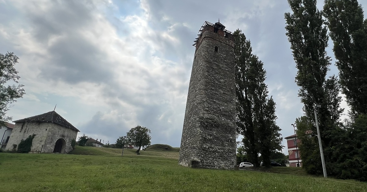 Da li ste posjetili "krivi toranj" u Gradačcu: Historijska građevina ...