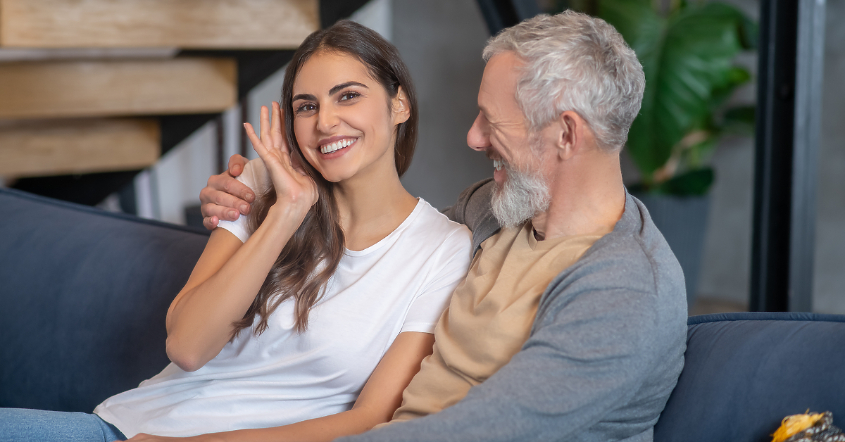 Izvještaj aplikacije za upoznavanje: Samci sve otvoreniji za veze s velikom razlikom u godinama