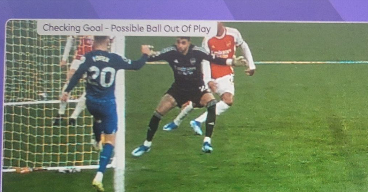 Pogledajte bizarnu situaciju zbog koje Arsenal gubi: Da li je lopta ...