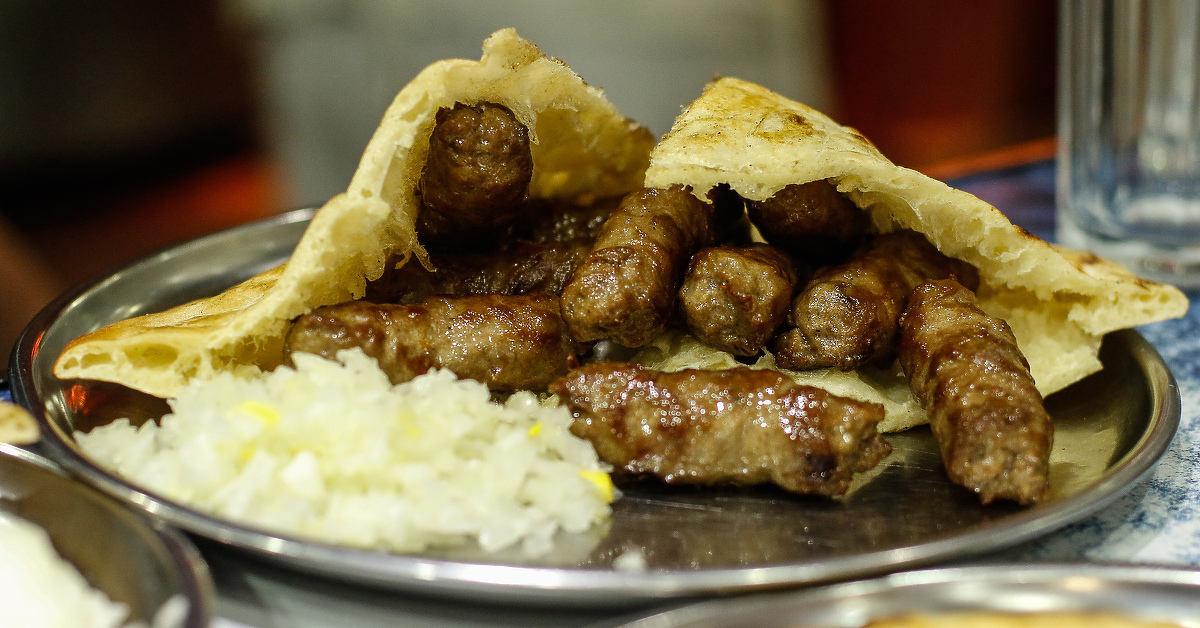 Ćevapi, šiš-ćevap i sitni ćevap: Evo po čemu se sve ova tri ...