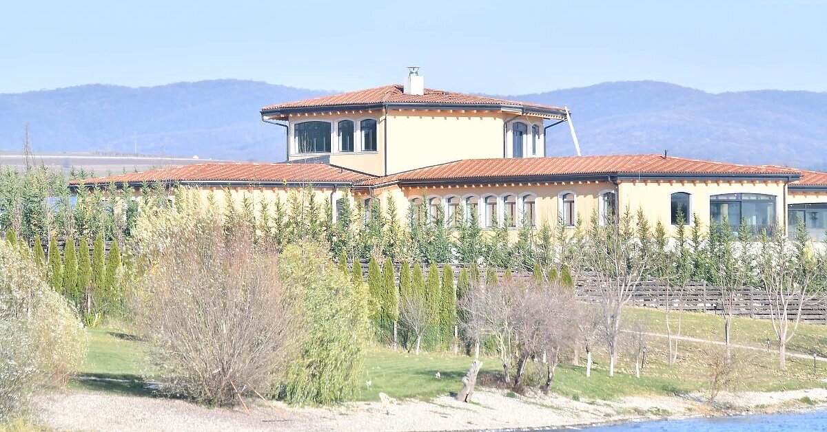 Pogledajte kako izgleda vila Novaka Đokovića u selu Pavlovci skrivena ...