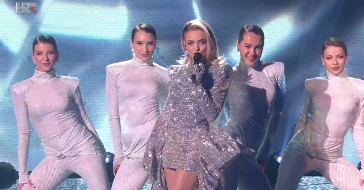 Greška koju su svi uočili na Dori: Svi su gledali prema pjevačici tokom ovog nastupa