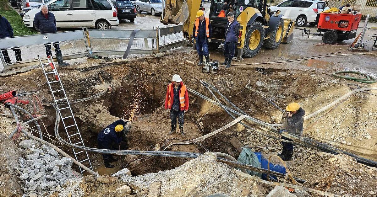 Veliki dio Sarajeva cijeli dan bez vode, radovi neće biti gotovi najmanje do ujutru