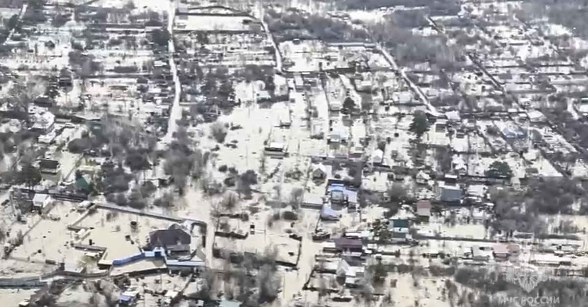 Rijeka Ural nosi sve pred osobom u Rusiji, vodostaj narastao na 10 metara