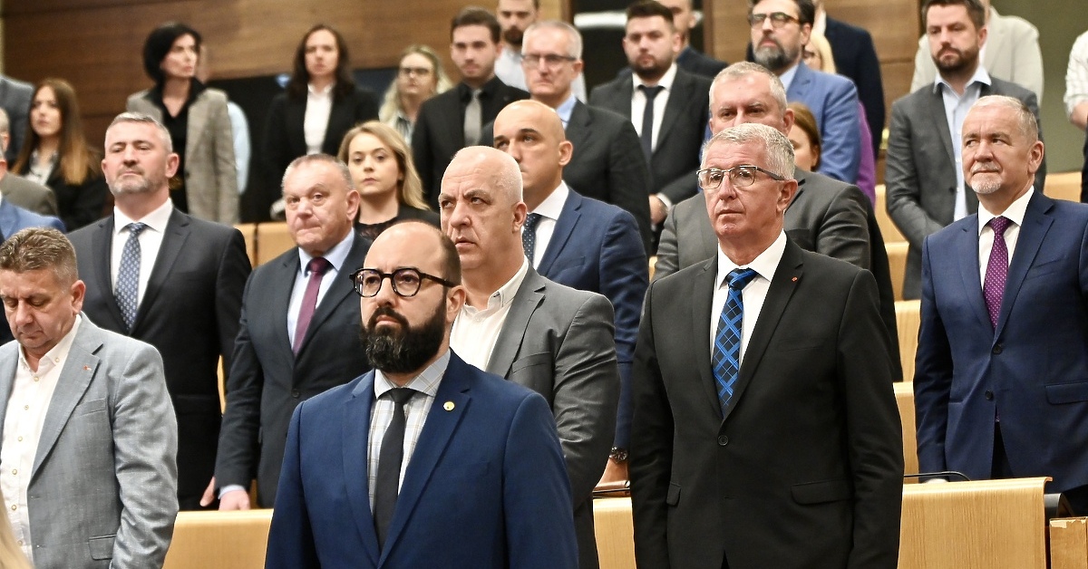 Počela sjednica Federalnog parlamenta: Hoće li danas biti imenovan Vukoja?