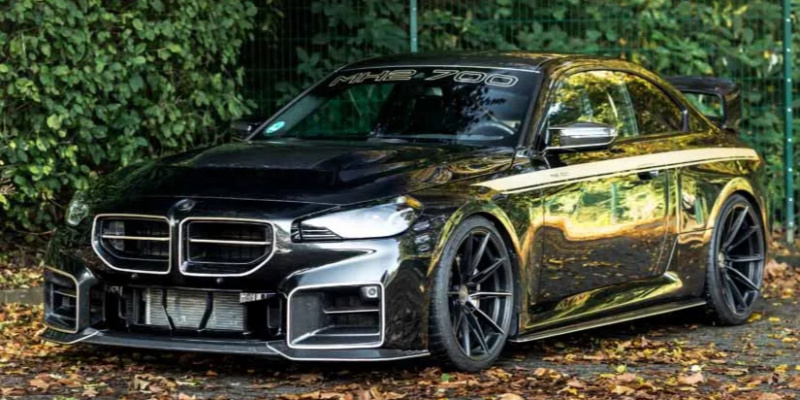 MH2 700 II je Manhartov MH2 700 II sa 748 KS