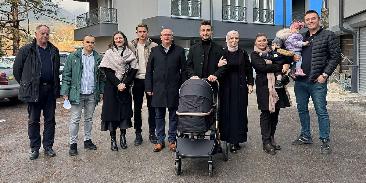 Mladim porodicama u Travniku uručeni ključevi stanova, plaćat će ...
