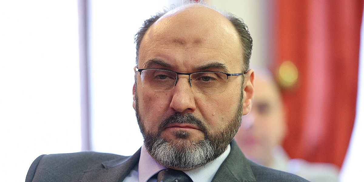 Da li će biti valjane diplome koje bude potpisivao rektor UNSA Tarik ...