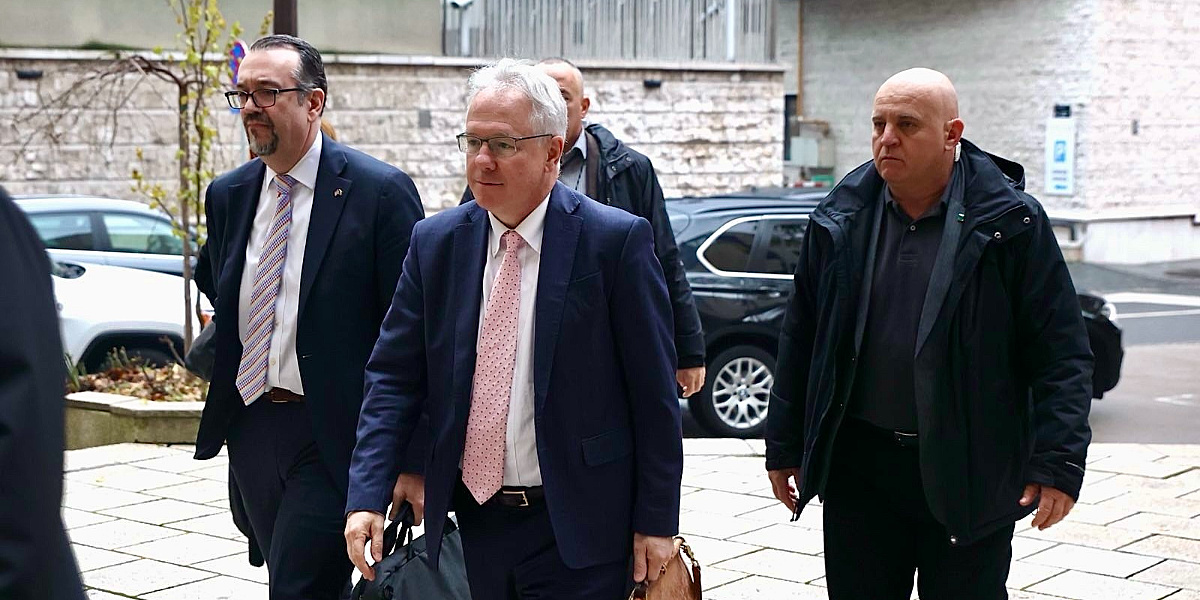 Michael Murphy stigao na sastanak o Južnoj interkonekciji u Parlament ...