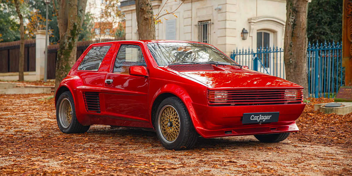 Sbarro Super Eight "mini Ferrari" s V8 motorom