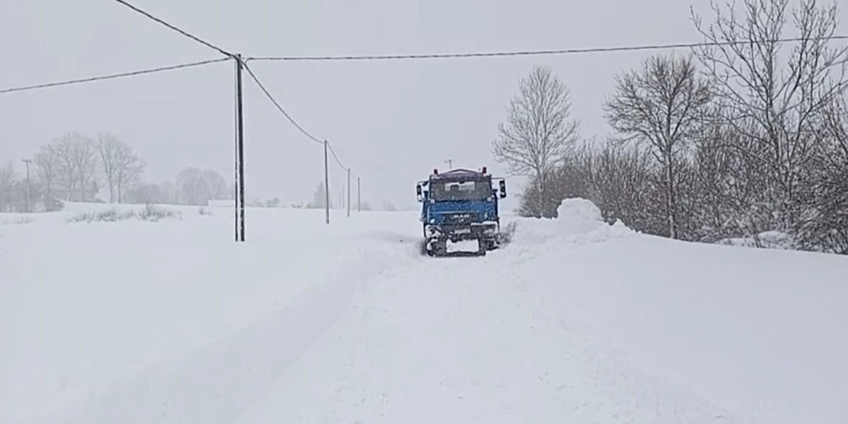 Snježne padavine "ukinule" neradnu nedjelju: Za devet mjesta u FBiH ...