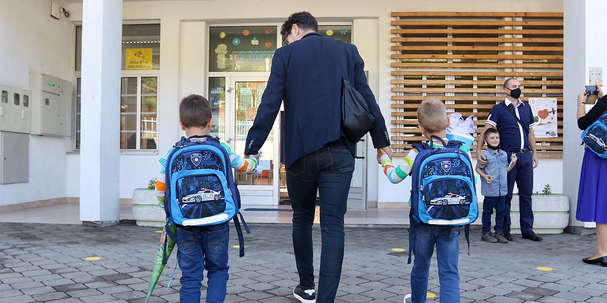 Cenzus za dječiji dodatak sada će iznositi 400 KM, mjesečna primanja po ...