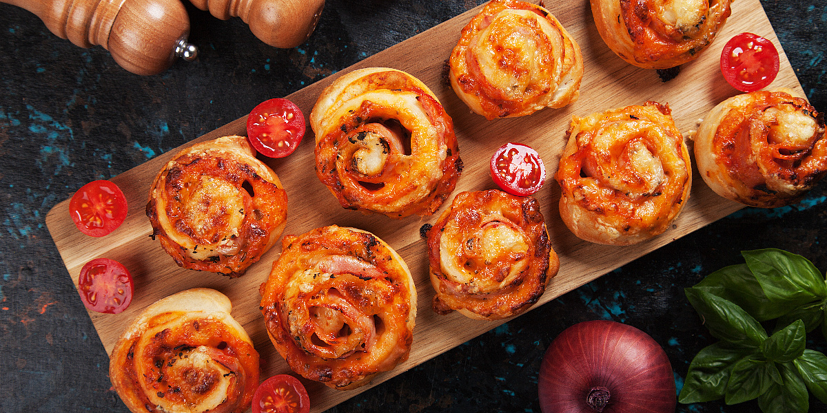 Isprobajte ovu kombinaciju: Napravite savršene pizza rolnice s ajvarom