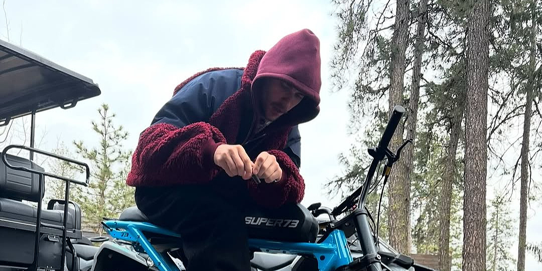 Justin Bieber ponovo skreće pažnju na sebe, objavio fotografije na ...