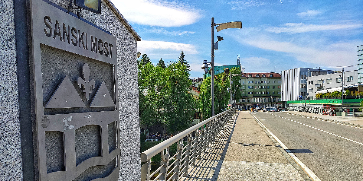 Slučaj četvero djece bez roditeljskog staranja u Sanskom Mostu: Uhapšene dvije osobe