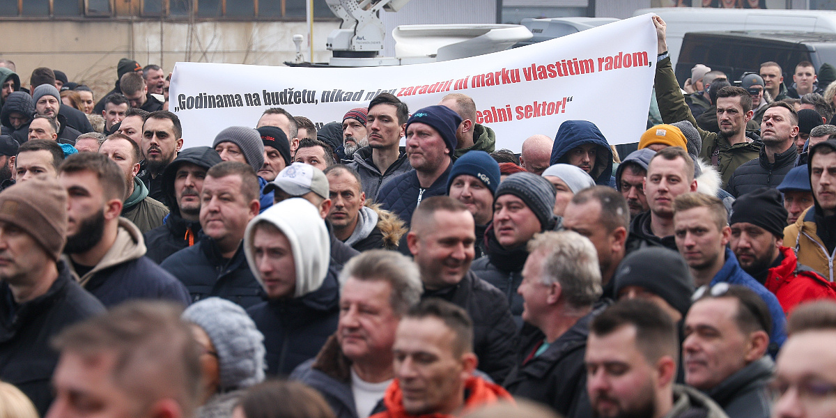 Protesti građana danas ispred Parlamenta FBiH zbog visokih troškova života