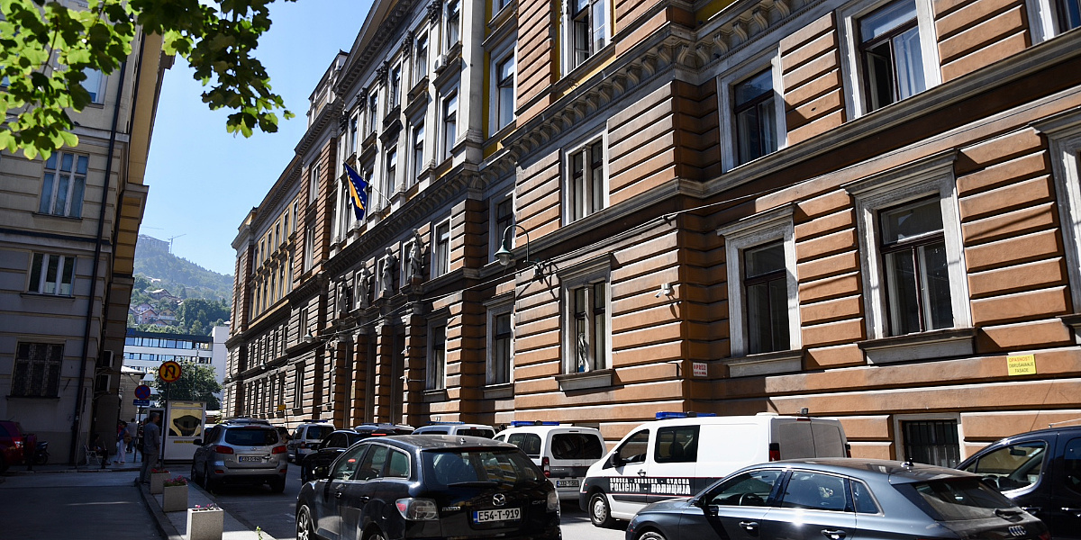 Određen jednomjesečni pritvor Ajni Đukić, osumnjičenoj za ubistvo majke u Sarajevu