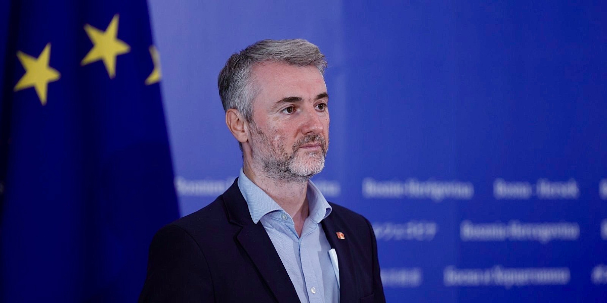 Edin Forto održao vanrednu konferenciju za novinare povodom protesta ...