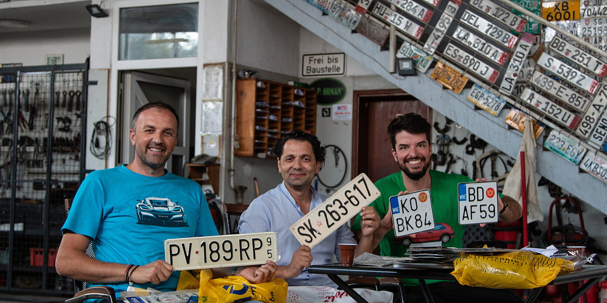 Najveća kolekcija registracijskih tablica iz Jugoslavije: Svi gradovi ...