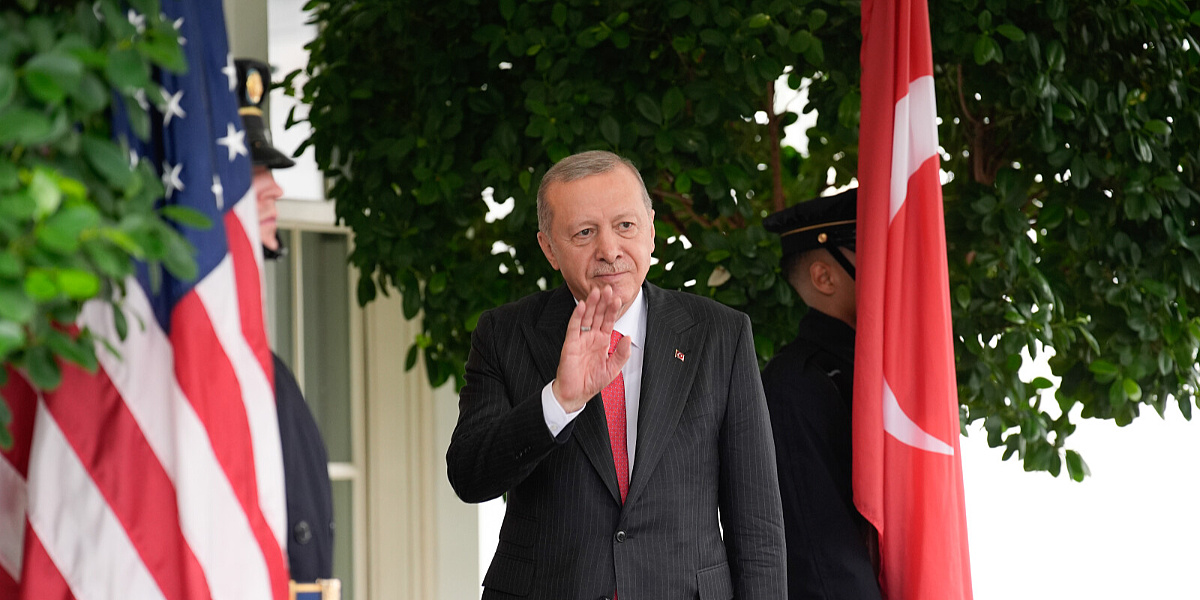 Erdogan poziva SAD da izvrši pritisak na Izrael zbog kršenja primirja u ...